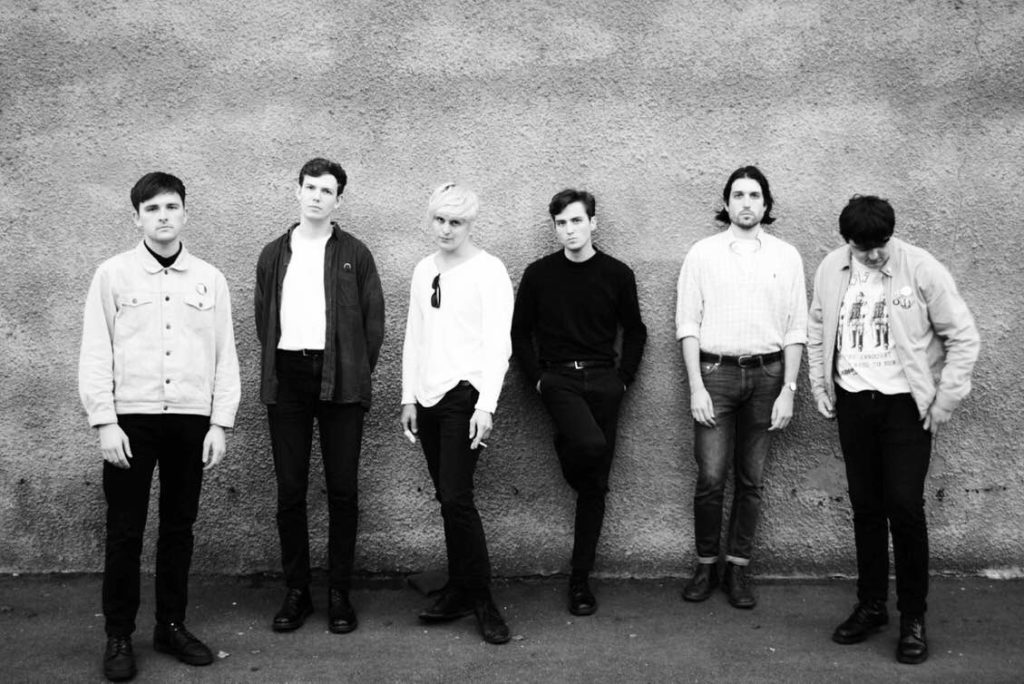 Chain Of Flowers | Swamp Booking